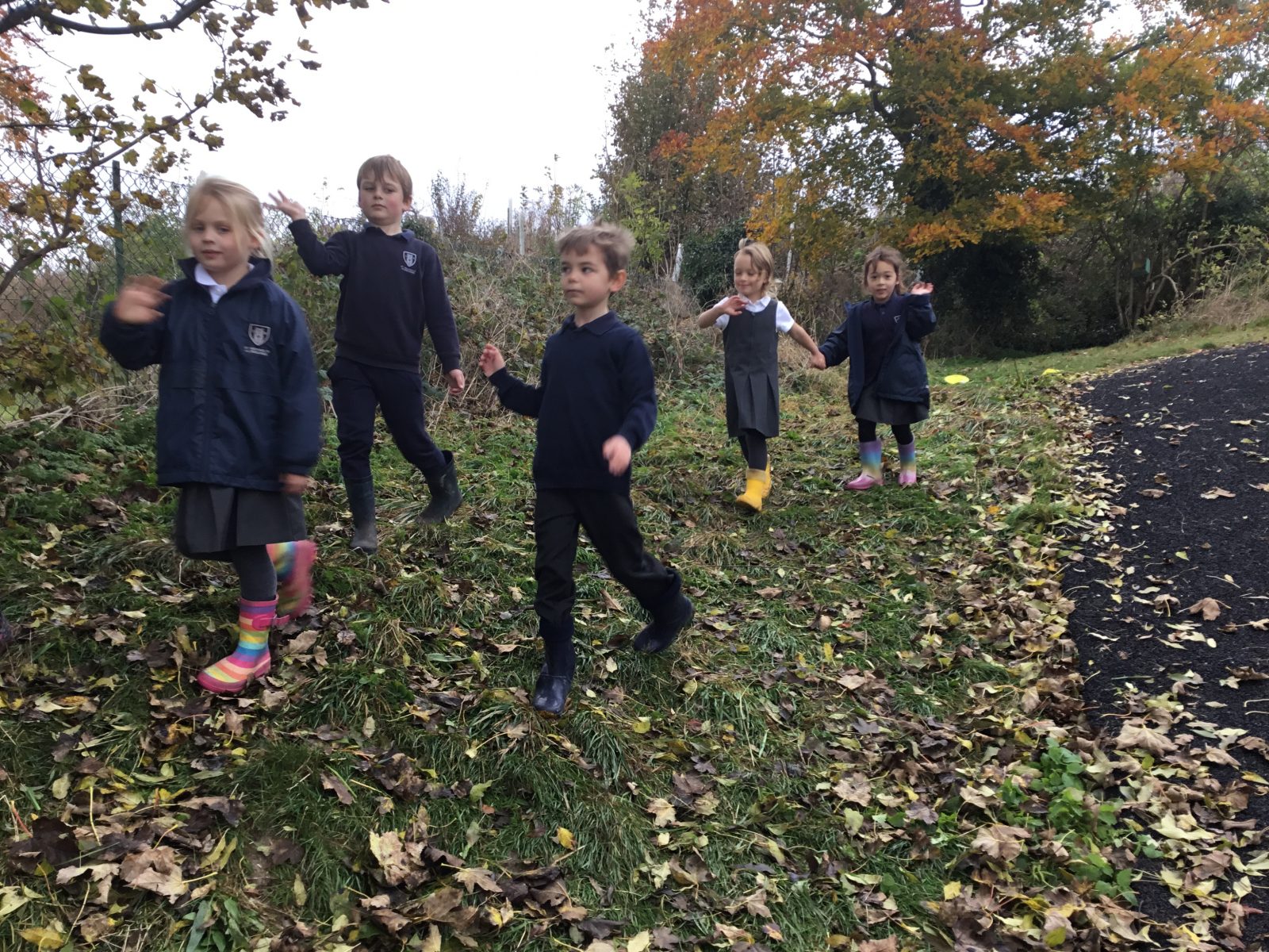 KS1 had a fun-filled welly walk! – St Michael’s School Aldbourne